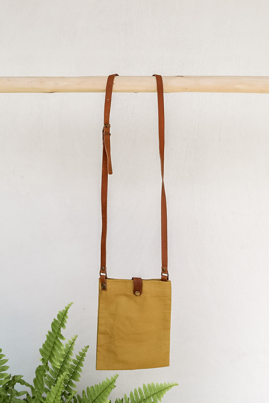 Muted Mustard – Liv Thai